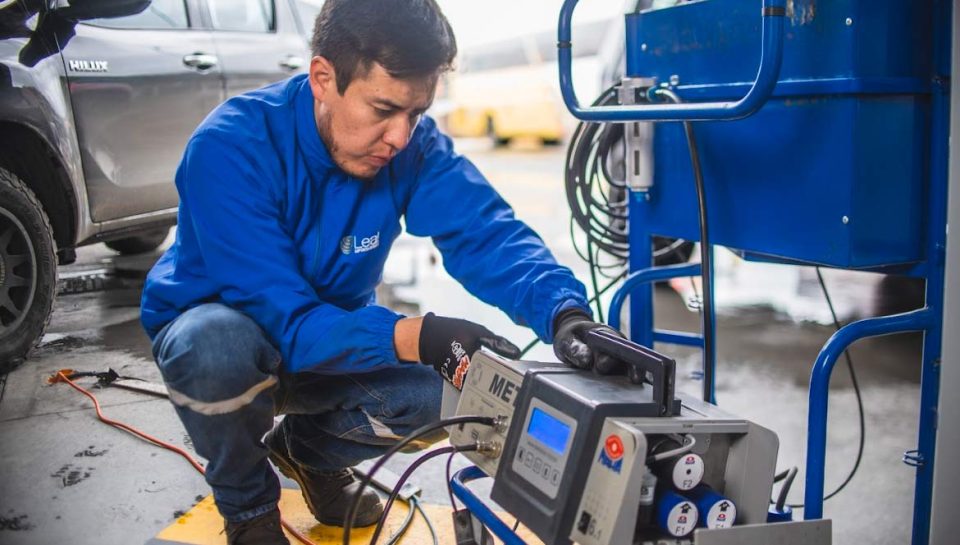 ¿Cómo funciona un analizador de gases automotriz?